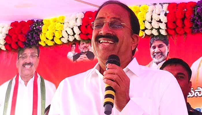 హస్తకళలు అంతరించకుండా పరిరక్షించాలి : మంత్రి తుమ్మల నాగేశ్వరరావు