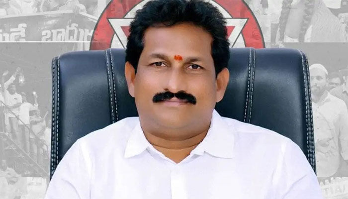 జనసేన ఎమ్మెల్యేకు అస్వస్థత.. హైదరాబాద్ తరలింపు | Jana Sena MLA unwell,