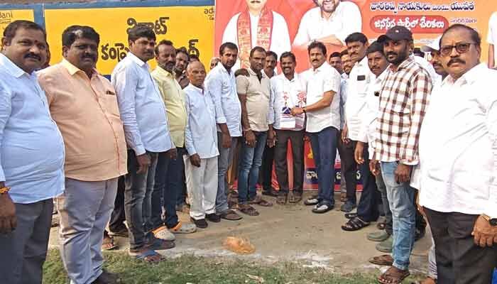 వైసీపీకి షాక్... జనసేనలో భారీగా చేరికలు | YSRCP suffers a major shock ...
