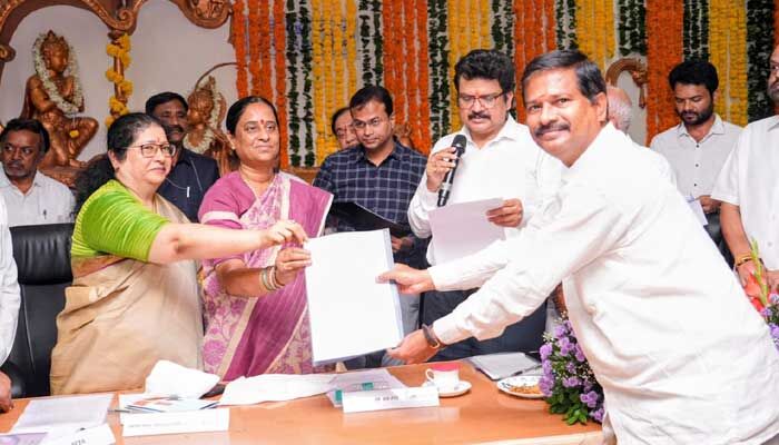 ఆలయ పరిపాలనకు ఆధునిక బాట.. సిటా ప్రారంభించిన మంత్రి కొండా సురేఖ
